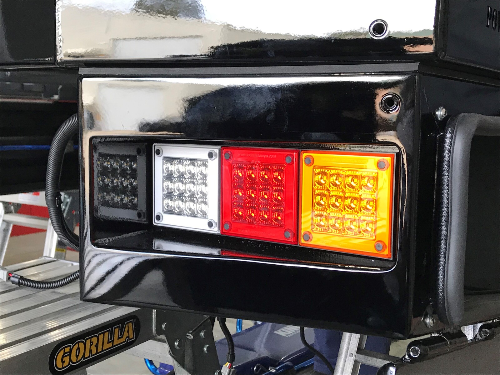 LED Autolamps 280 Series Mini Jumbo LED Tail Lights (Single)